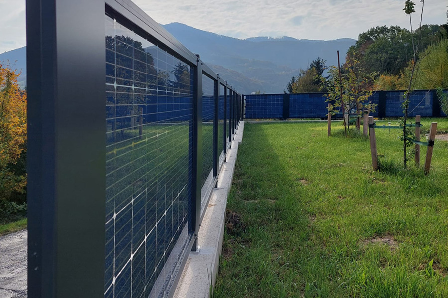 Zaungestaltung Mit Photovoltaik Solarstrom Photovoltaikzaun - Julius ...